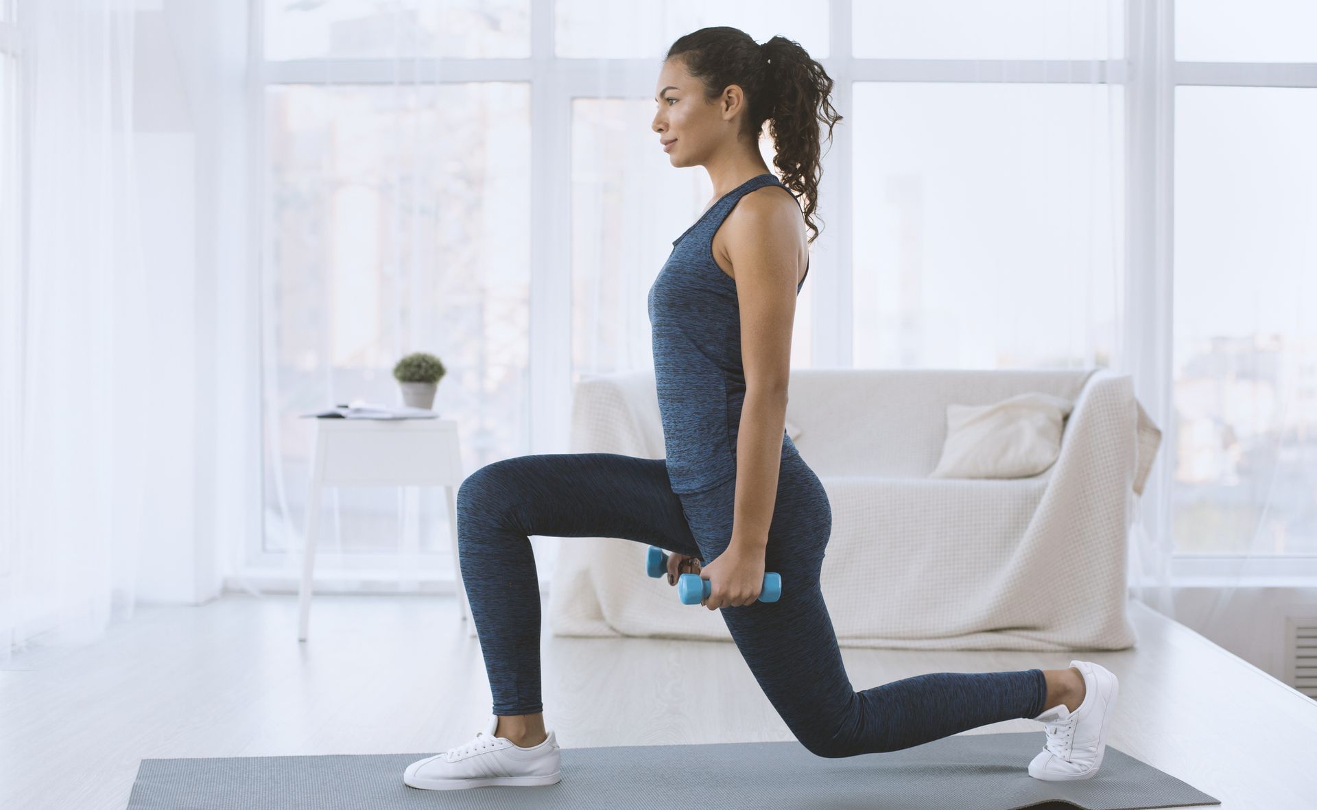 You only need four moves and a set of dumbbells to build leg muscle ...
