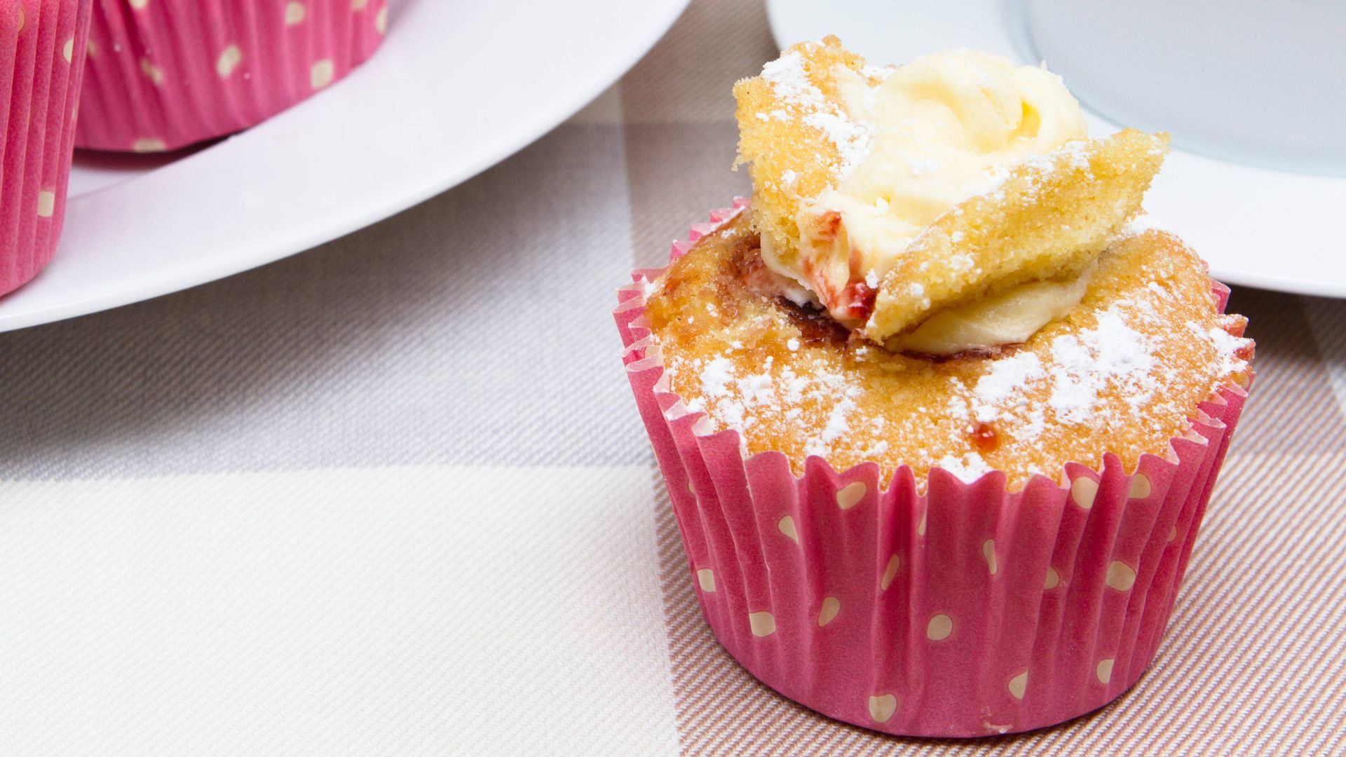 Butterfly buns | Baking Recipes | GoodTo