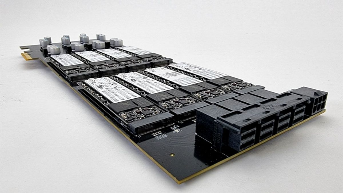 Storage Scaler Crams 16 SSDs Into One Board | Tom's Hardware