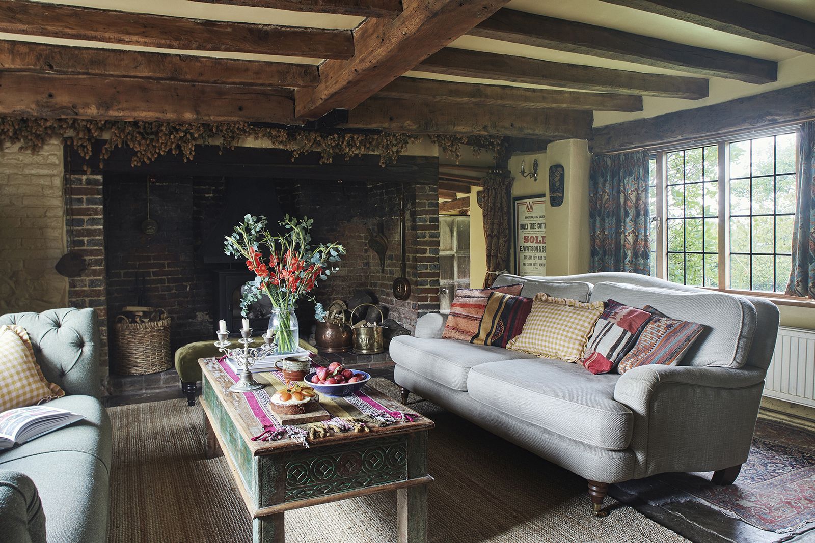 This 16th-century English cottage is beautifully restored | Homes and ...