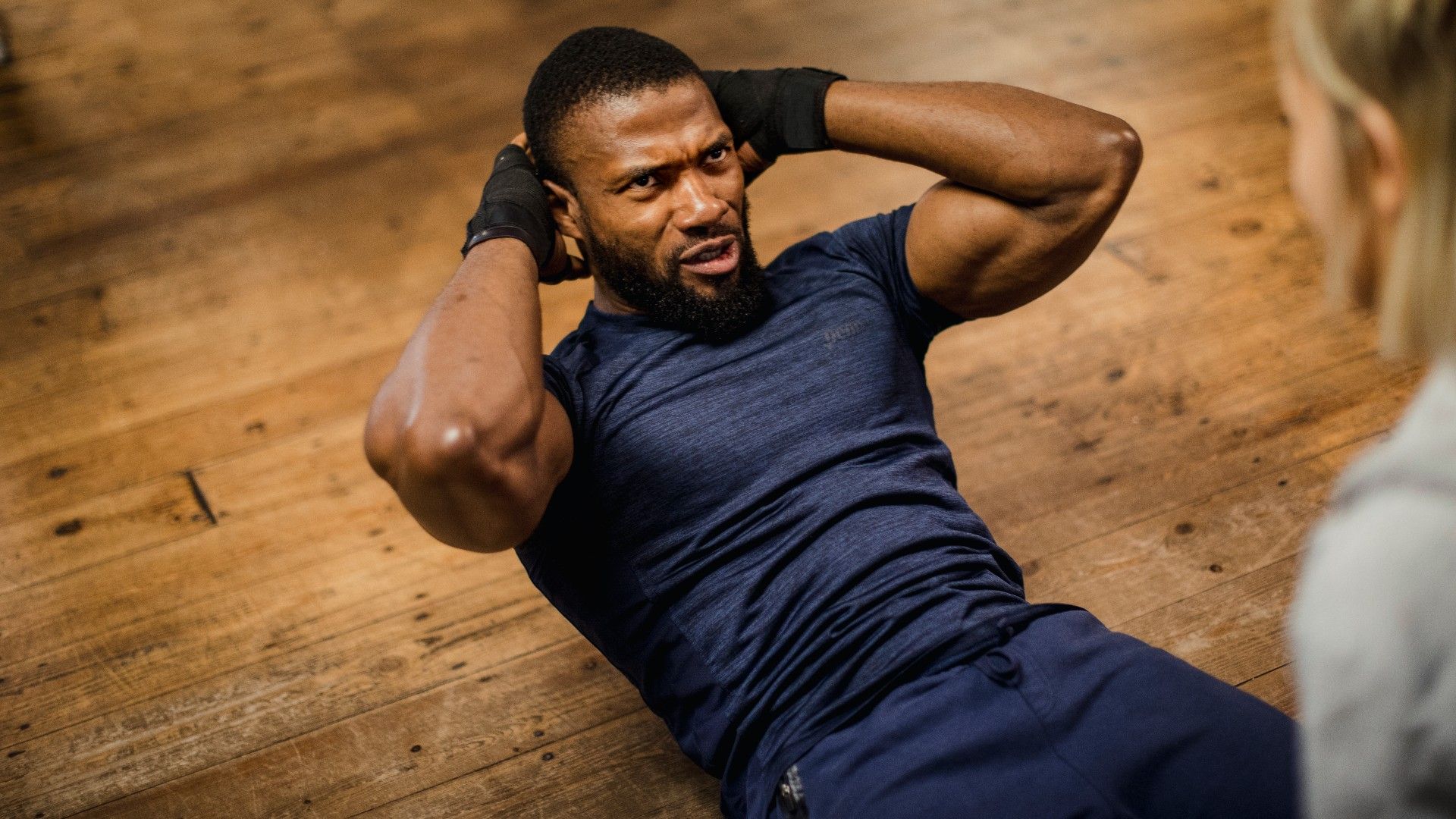 Crunches vs sit ups: what's the difference - and what's best for your ...