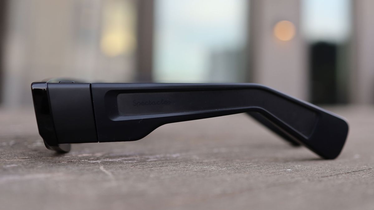 I wore Snap Spectacles 5th generation – they’re big, heavy, and super ...