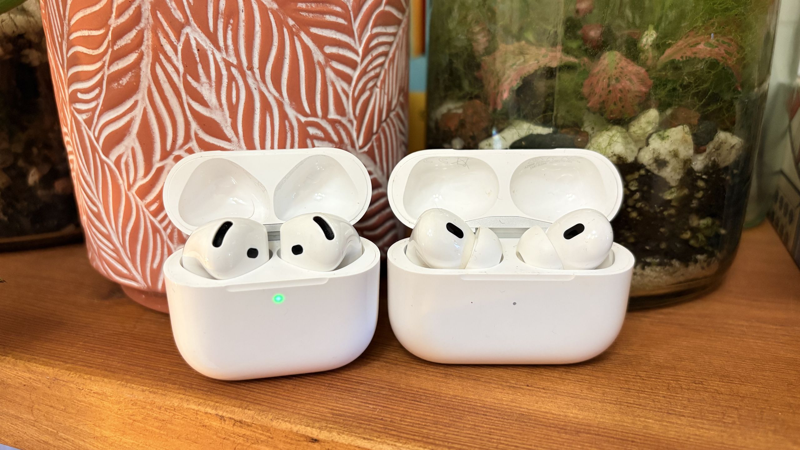 AirPods Pro 3 vs AirPods 4 with ANC: which of Apple's noise-cancelling ...