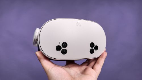 I spent an hour in the Virtuix Omni One full-body VR rig — here's what ...