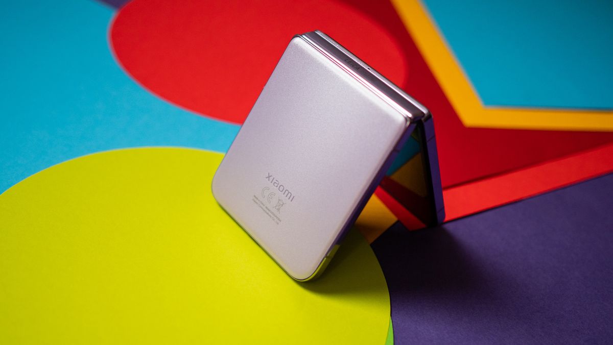 I love the Motorola Razr and Galaxy Z Flip 6, but there's still room to ...