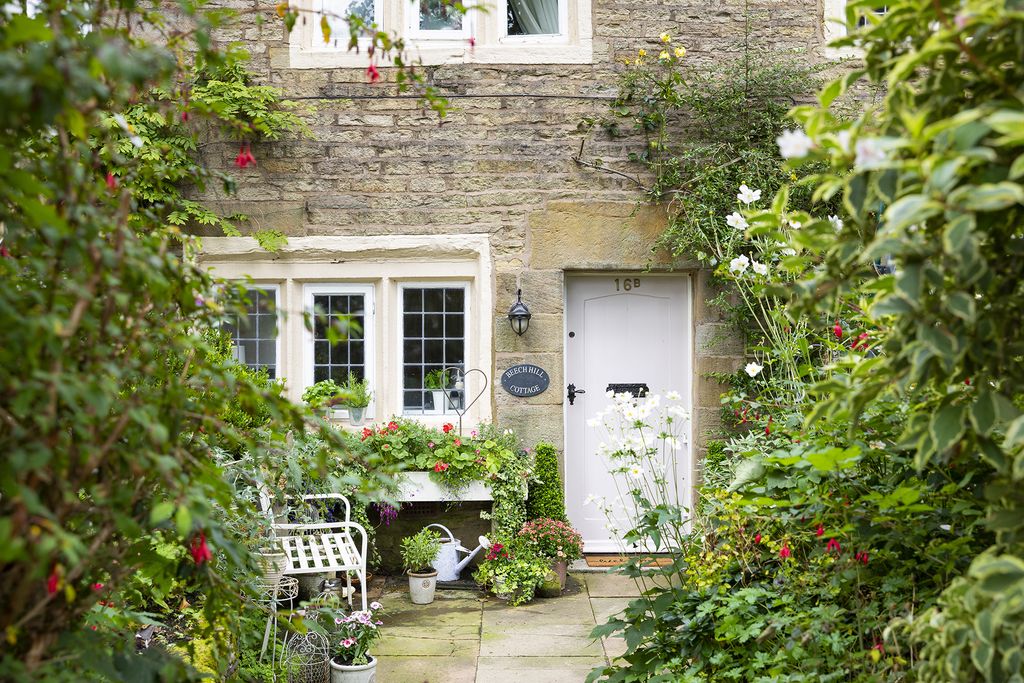 This listed Yorkshire cottage is full of pretty country charm | Homes ...