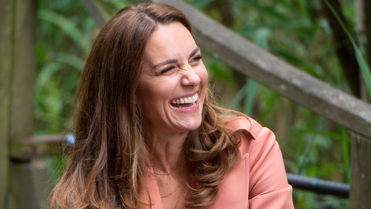 Where to buy Kate Middleton’s Veja sneakers that are her go-to for ...