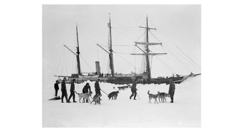 100 year old photographs show the beauty of Shackleton's ship Endurance ...