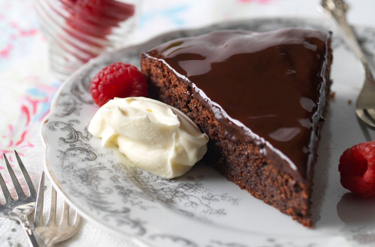 Rich chocolate torte | Dessert Recipes | GoodtoKnow