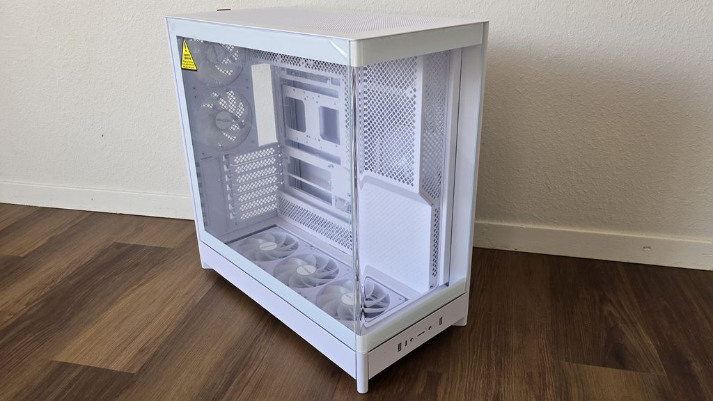 Montech HS02 Pro Case Review: GPU thermals take center stage | Tom's ...