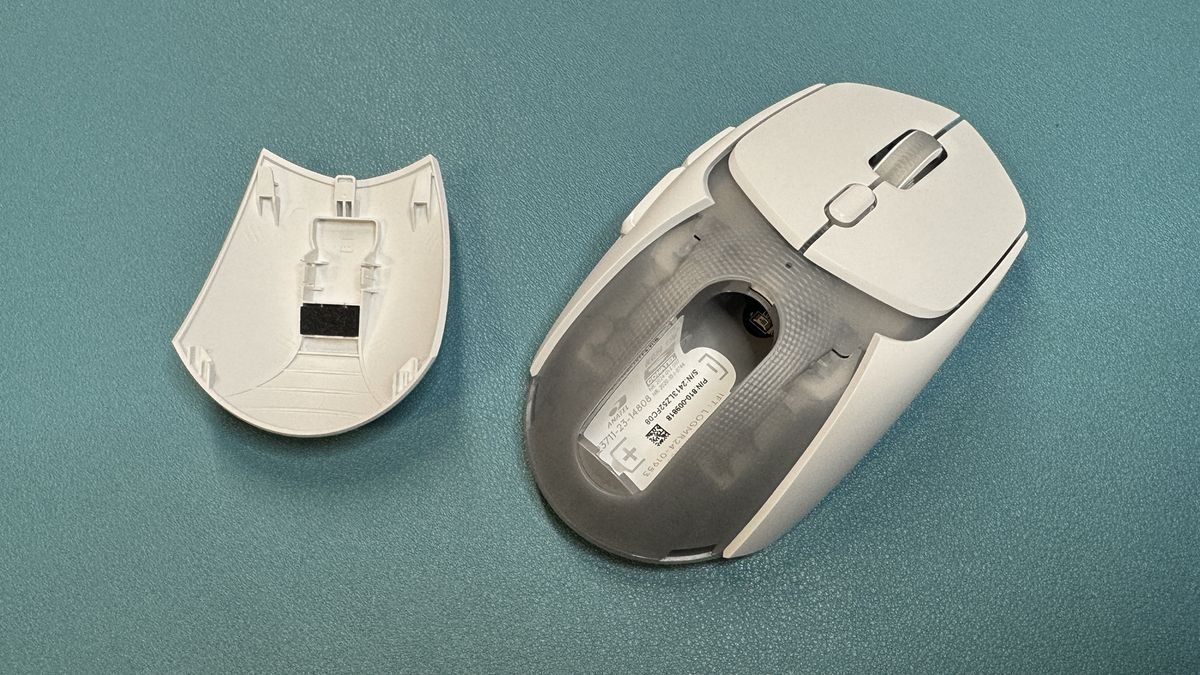 Logitech G309 Lightspeed review: Great with PowerPlay | Tom's Hardware