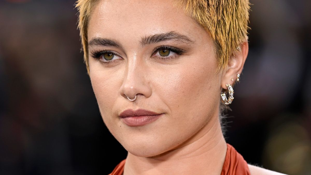 Florence Pugh Says She Shaved Her Head to Take “Vanity Out of the ...
