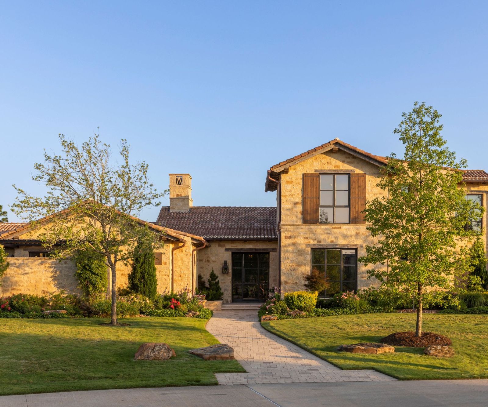 Farmhouse style with a luxury twist in a new country home | Homes and ...