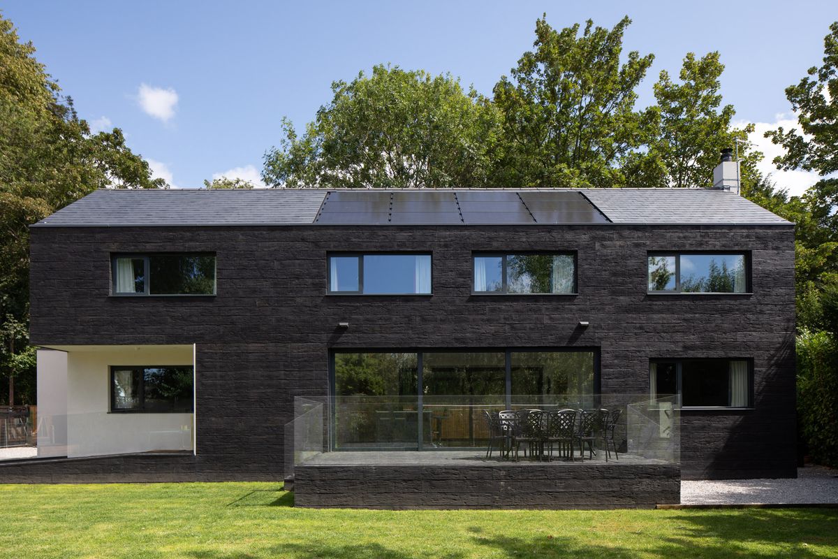 Shou Sugi Ban: Charred Timber Cladding Guide | Homebuilding