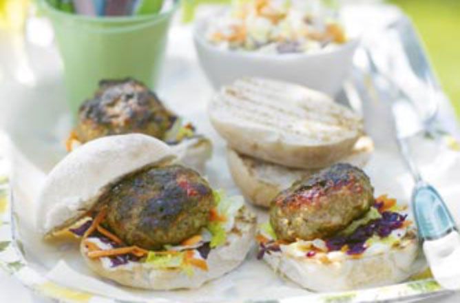 Minty lamb burgers | Dinner Recipes | GoodtoKnow