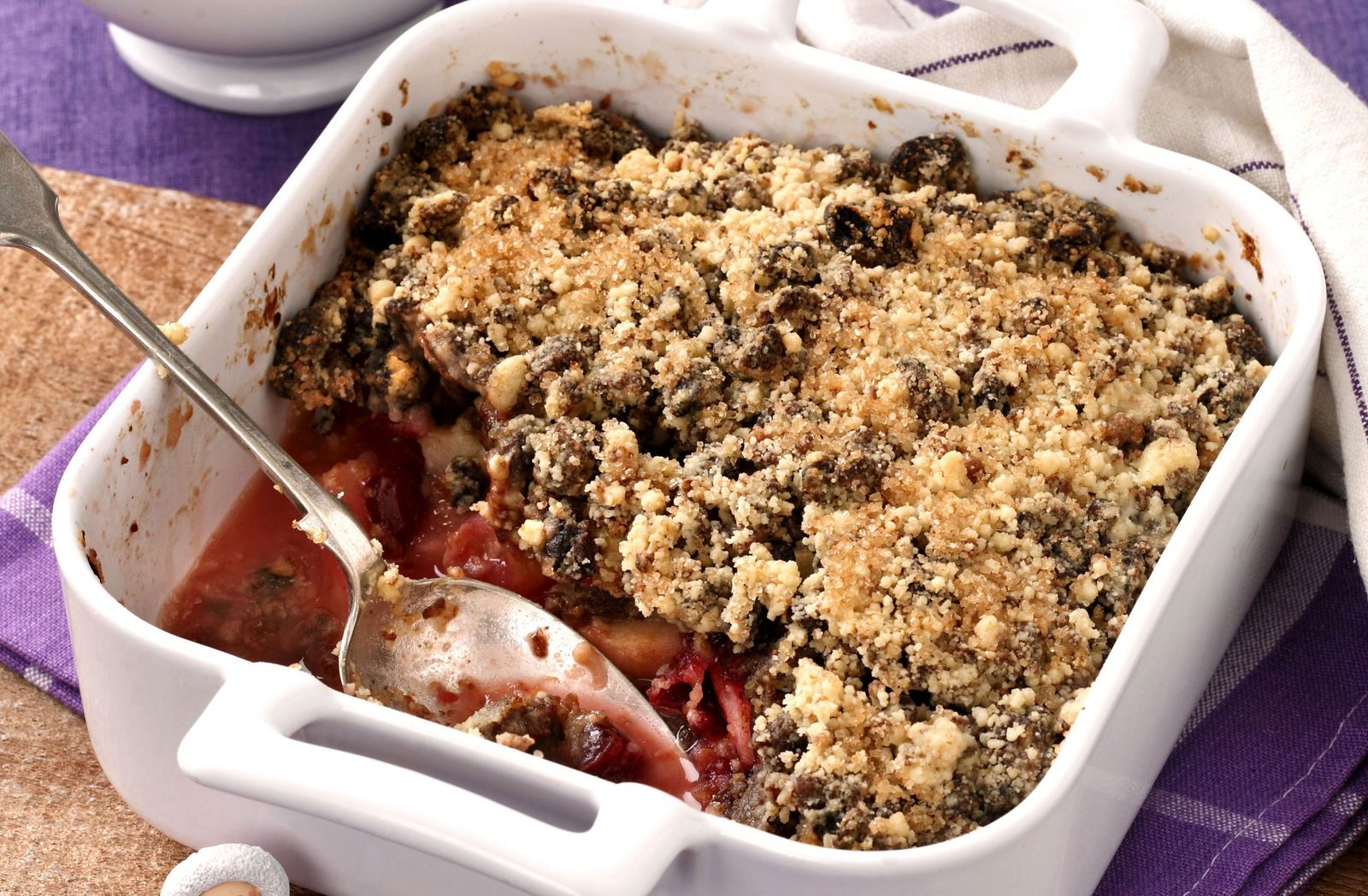 Christmas crumble | British Recipes | GoodtoKnow