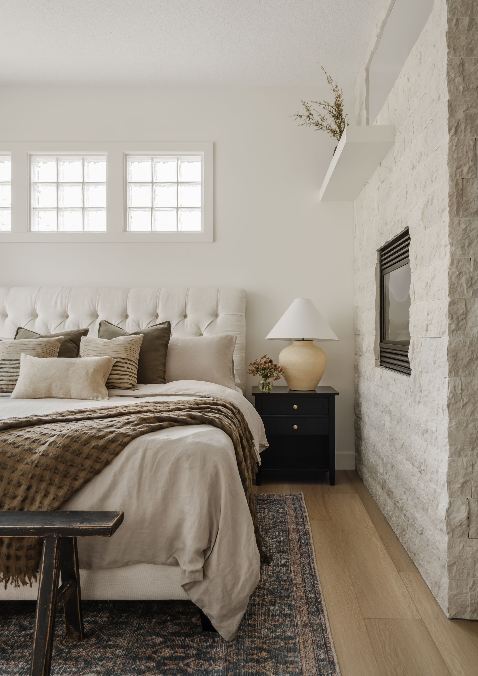 Should You Sleep With the Windows Open in Winter? | Livingetc