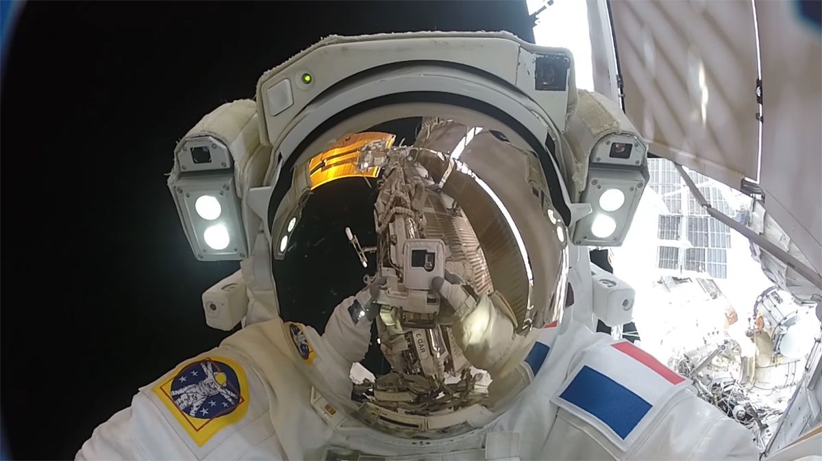 Amazing Earth Views Captured Behind Spacewalking Astronaut (Video) | Space