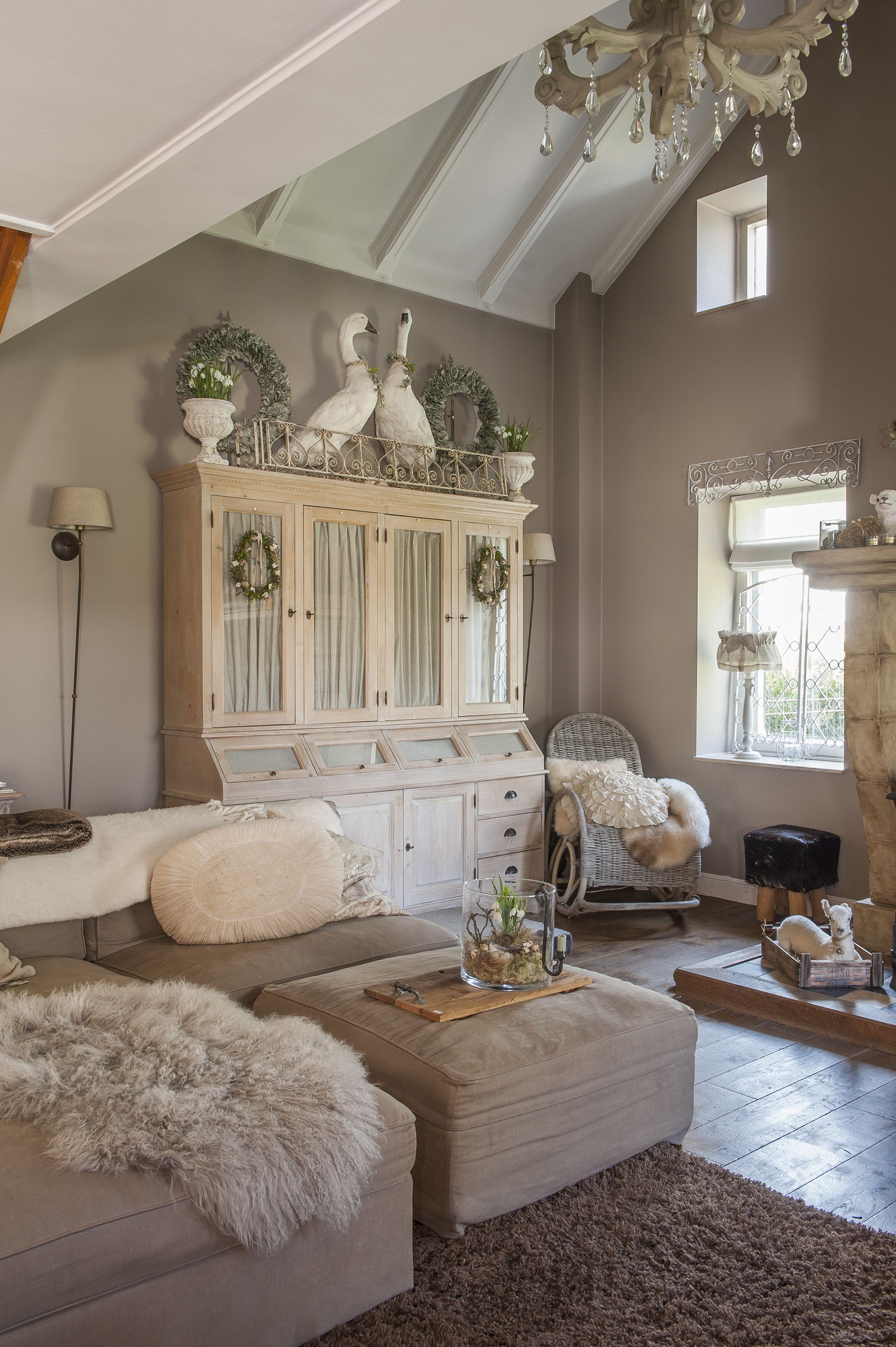 This 1820s Dutch farmhouse has been totally transformed | Homes and Gardens