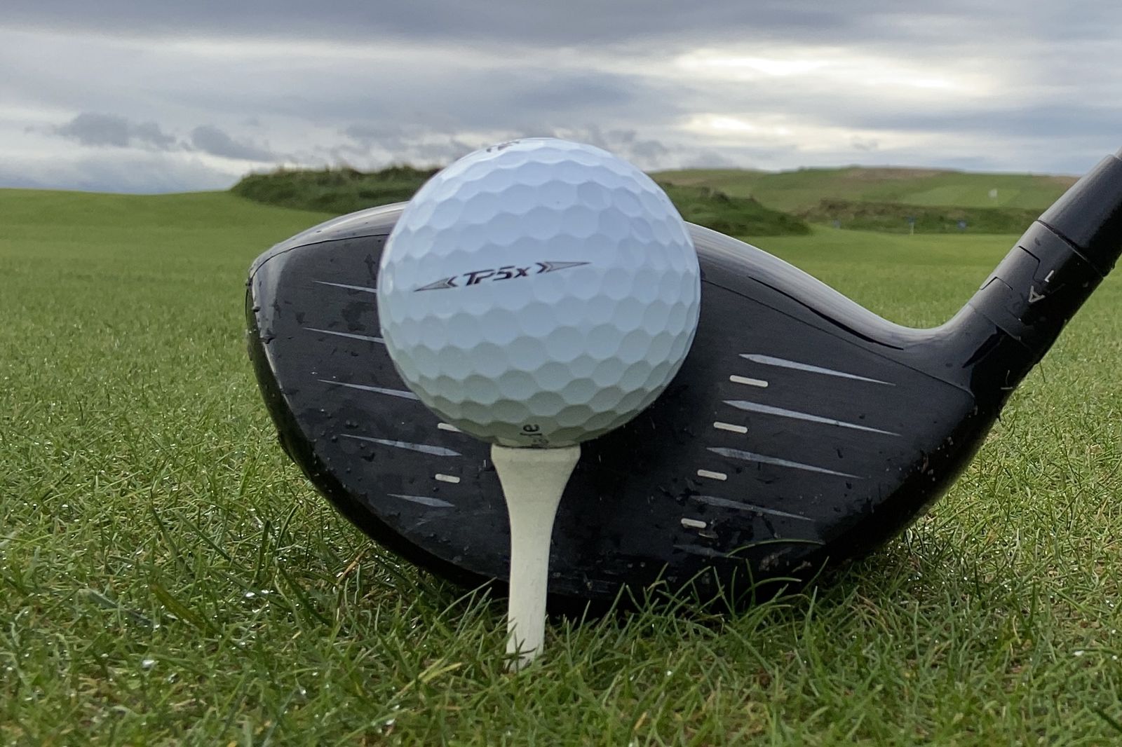 TaylorMade TP5 vs TP5x Golf Ball | Golf Monthly