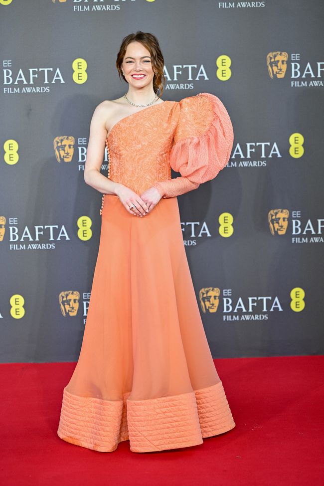 It’s Not Just Margot Robbie Dressing Like Her Famous Character On Red ...