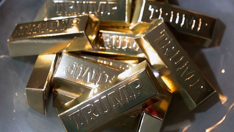 The Meaning Behind Trump's Love For All Things Gold - Donald Trump and ...