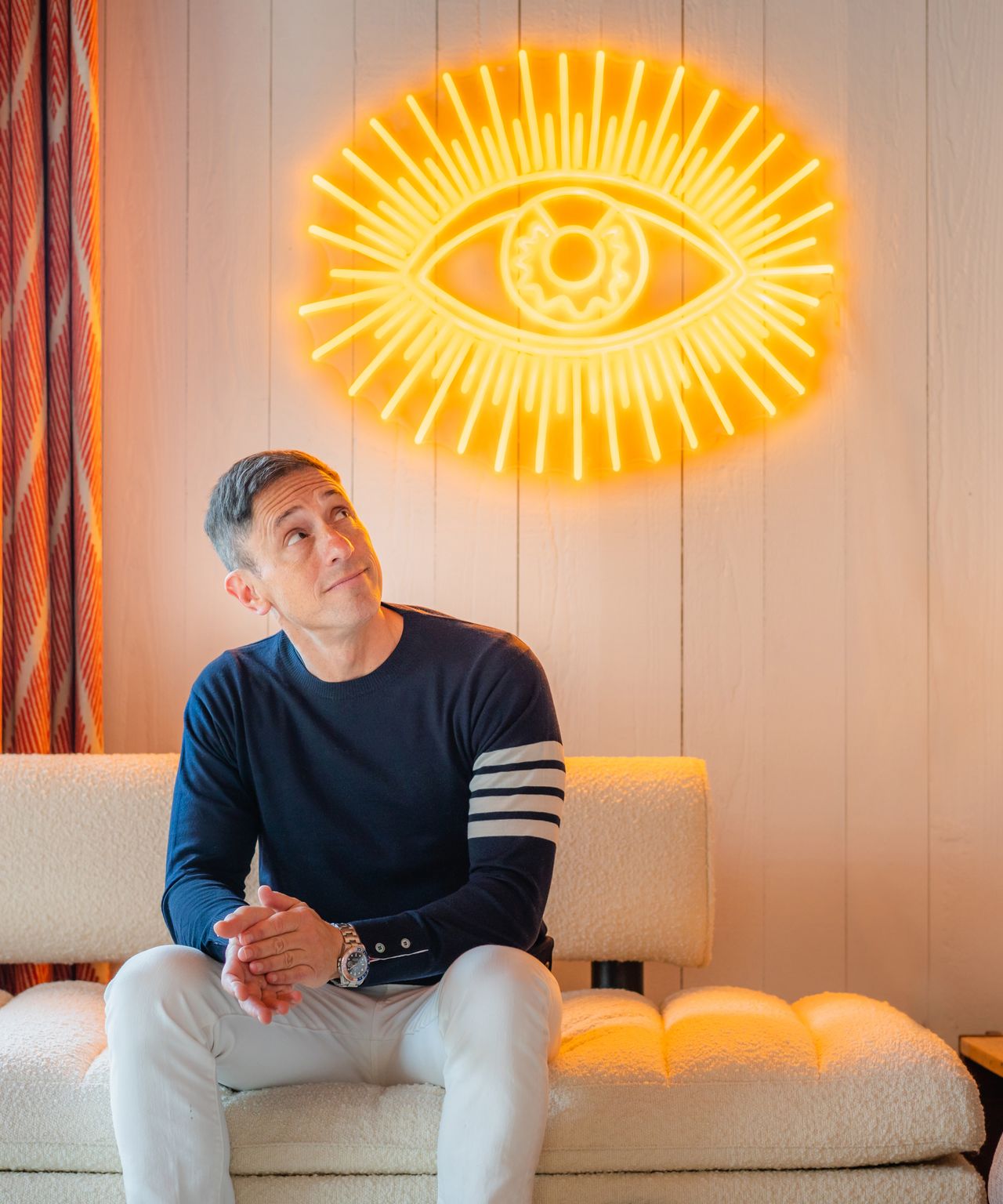Jonathan Adler’s lighting secret will bring ambience to your bathroom ...