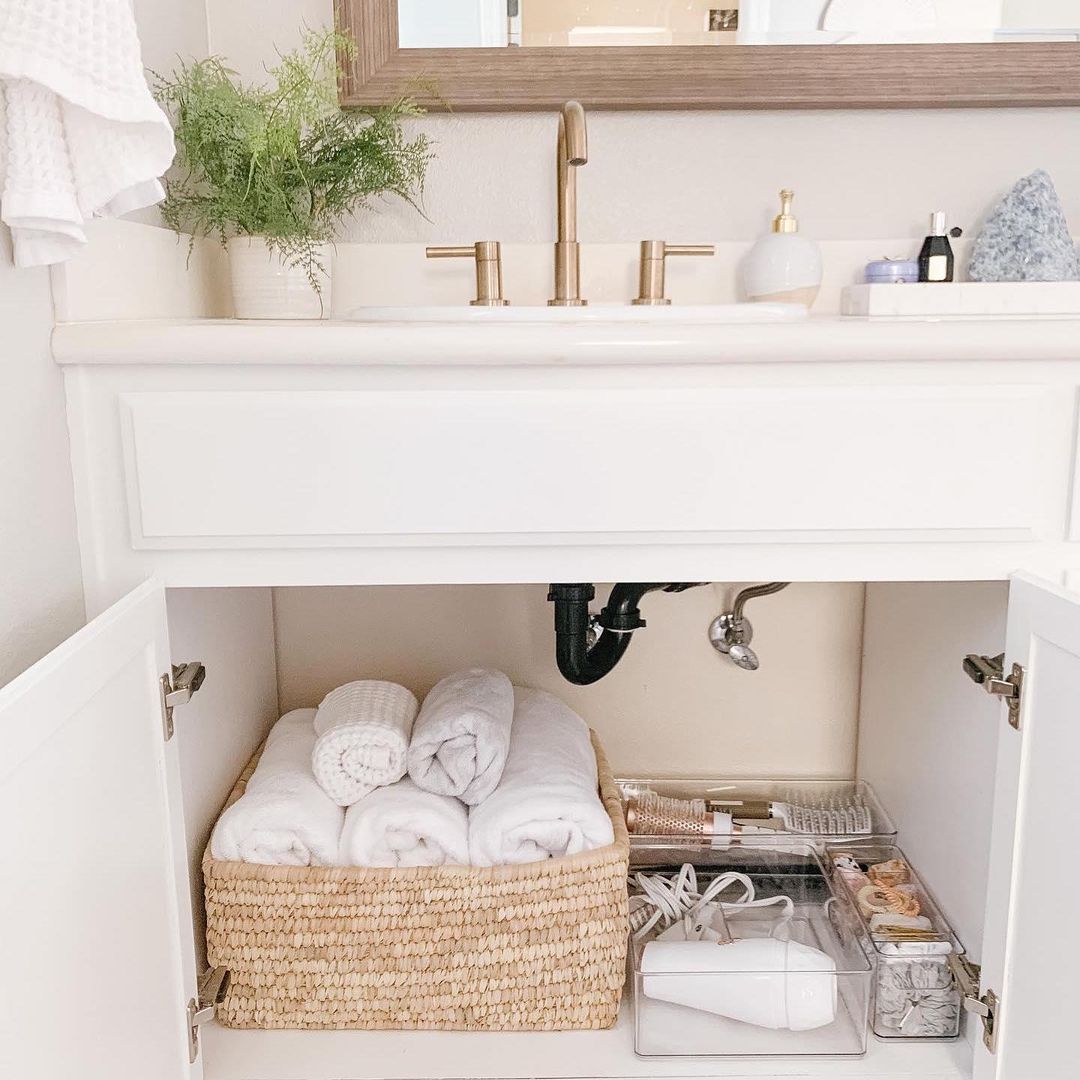How to organize bathroom countertops for good, according to the pros ...