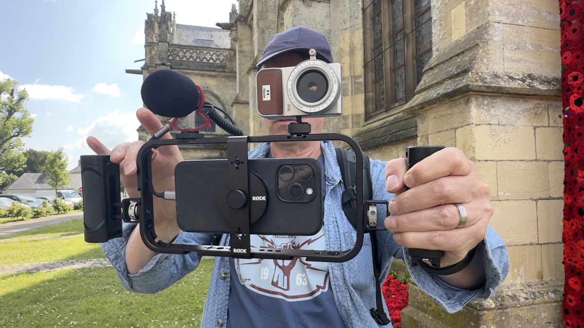 RØDE Phone Cage review: mount options aplenty on this solid iPhone cage ...