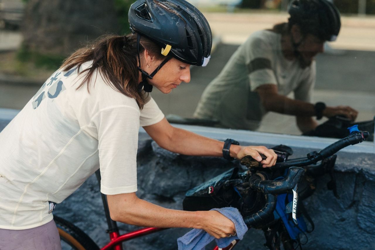 18,000+ miles without a chamois: Lael Wilcox sets off on her Around the ...