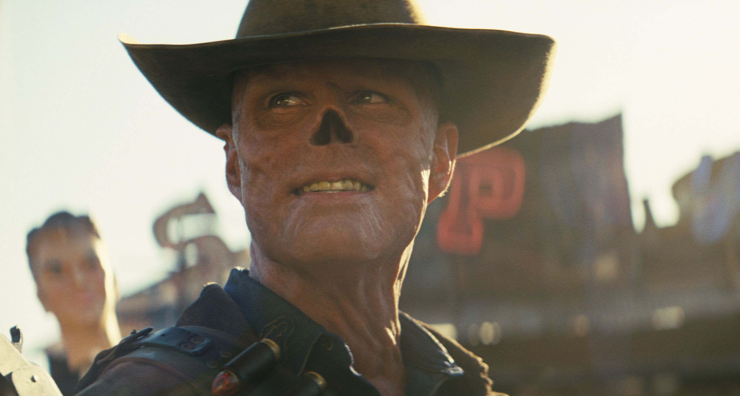 Watch Walton Goggins do a bunch of chems and blast a fist-sized hole in ...