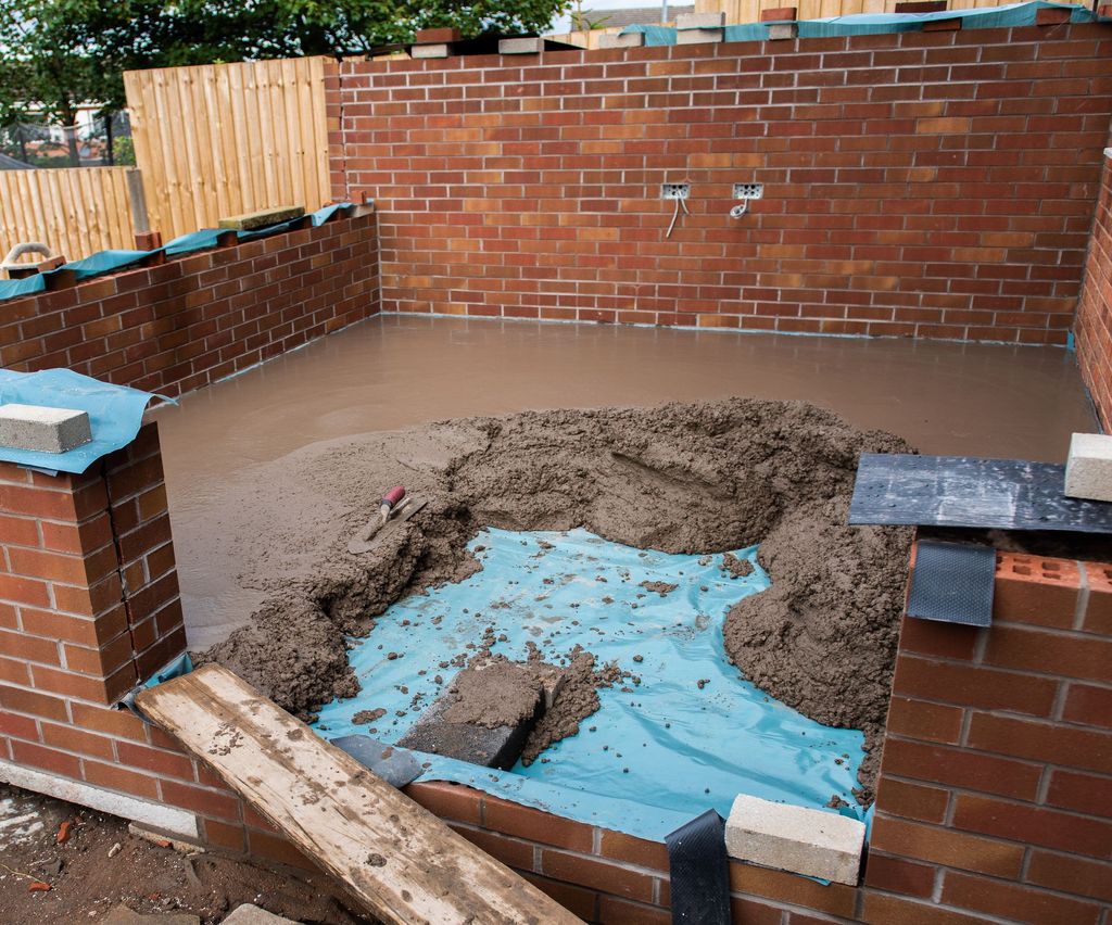 Conservatory foundations: Our expert guide | Homebuilding