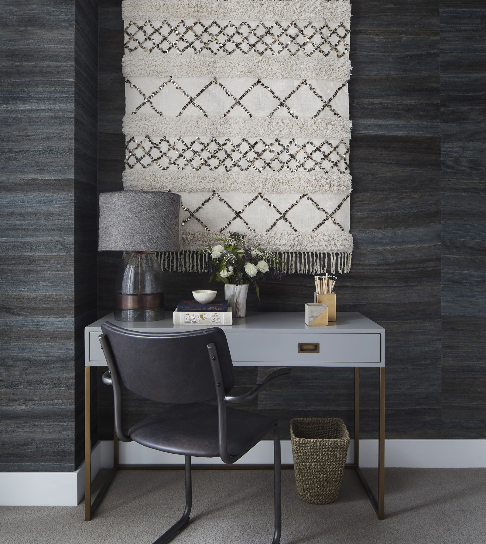 Guest room office ideas: 10 ways to achieve a smart layout | Homes and ...