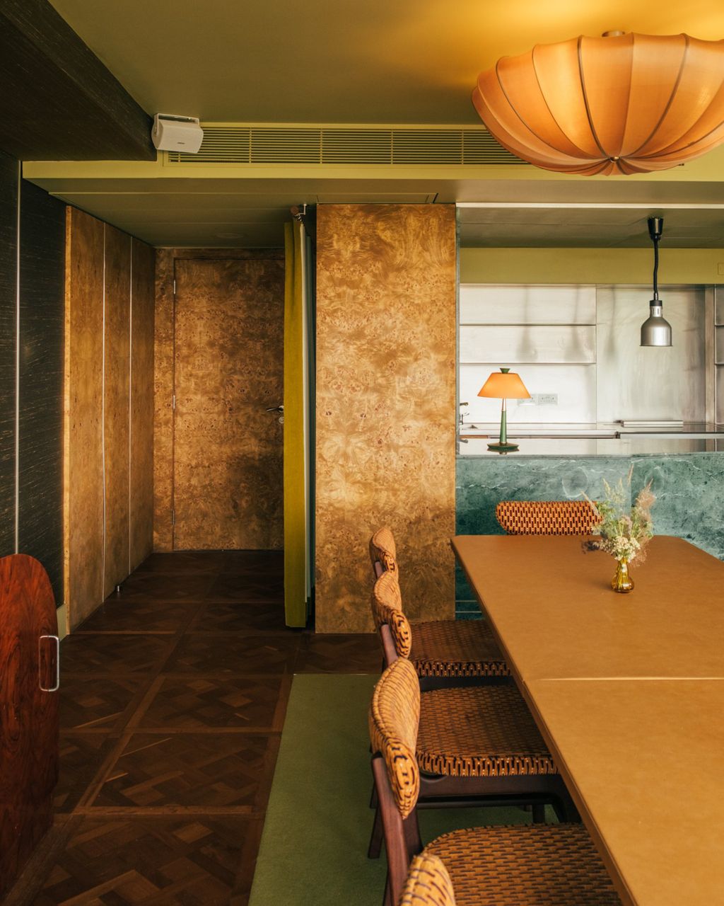 "Modern Retro Decor" Is the Mood of the Moment | Livingetc