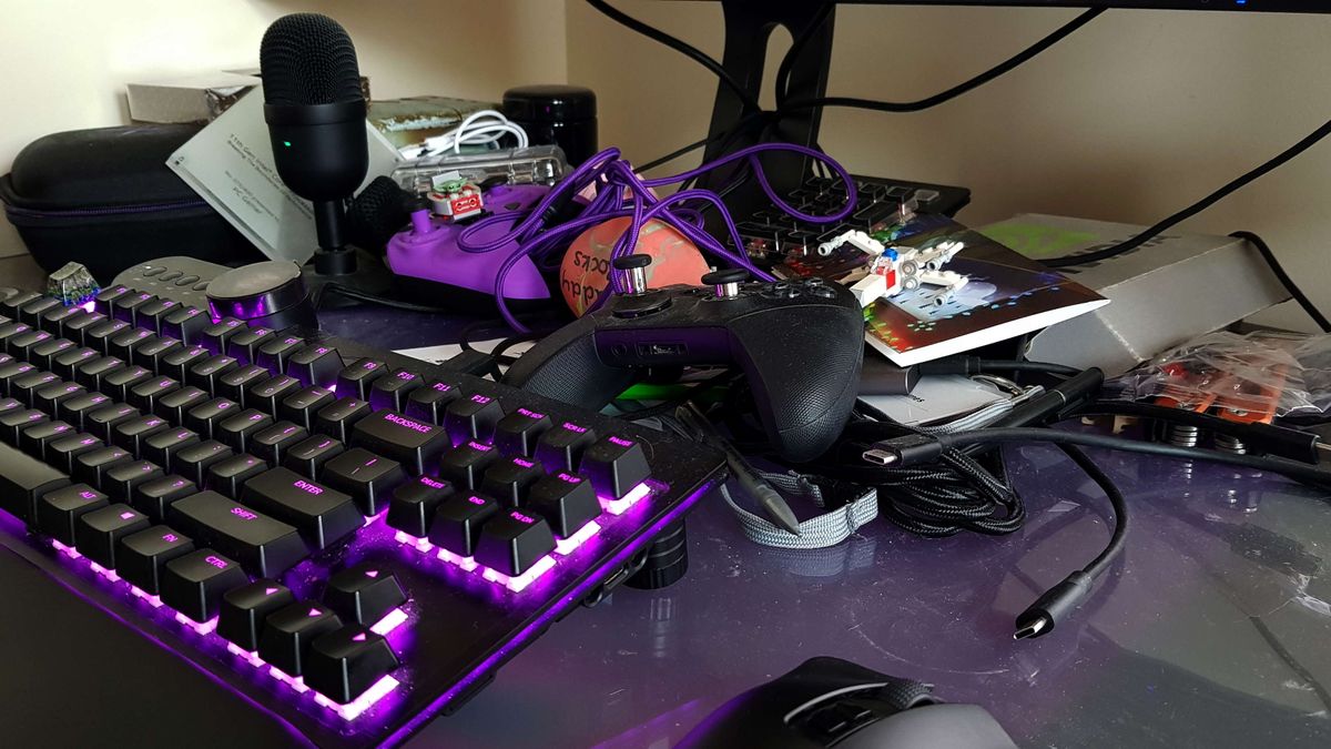 Razer modular desk concept looks like a massive gaming laptop with legs ...