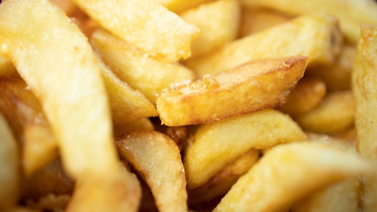 What is Binley Mega Chippy and why is it trending? | GoodtoKnow