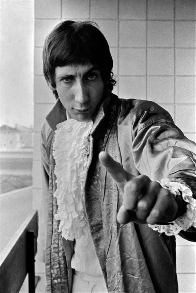 The life and contributions of legendary rock photographer Tom Wright ...