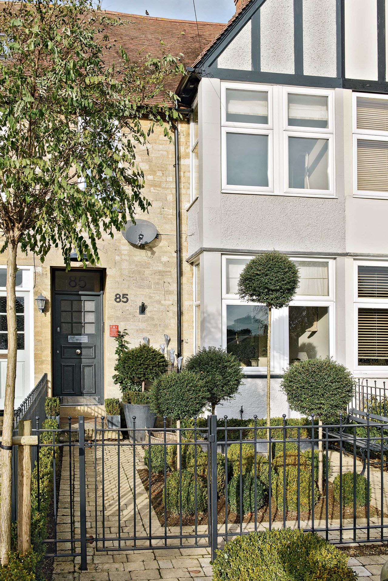 Small front garden ideas: 13 welcoming ways with landscaping and plants ...