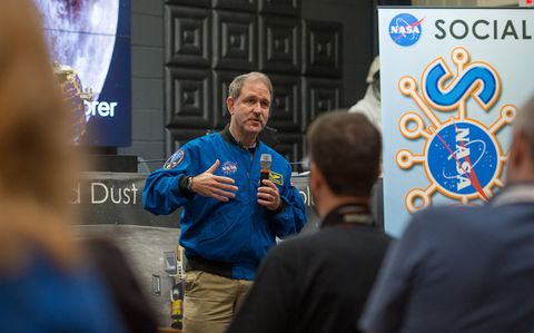 How Twitter Fans Kept NASA Alive During the US Shutdown (Op-Ed) | Space