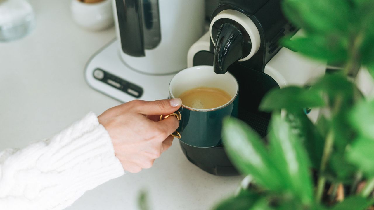How to clean a coffee machine: 5 steps to limescale-free | Woman & Home