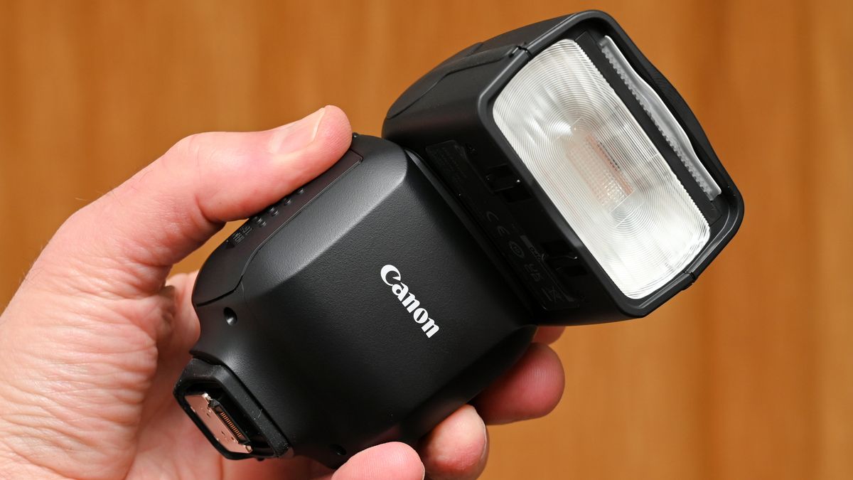 Canon Speedlite EL-10 review: the reinvention of a favorite flashgun ...
