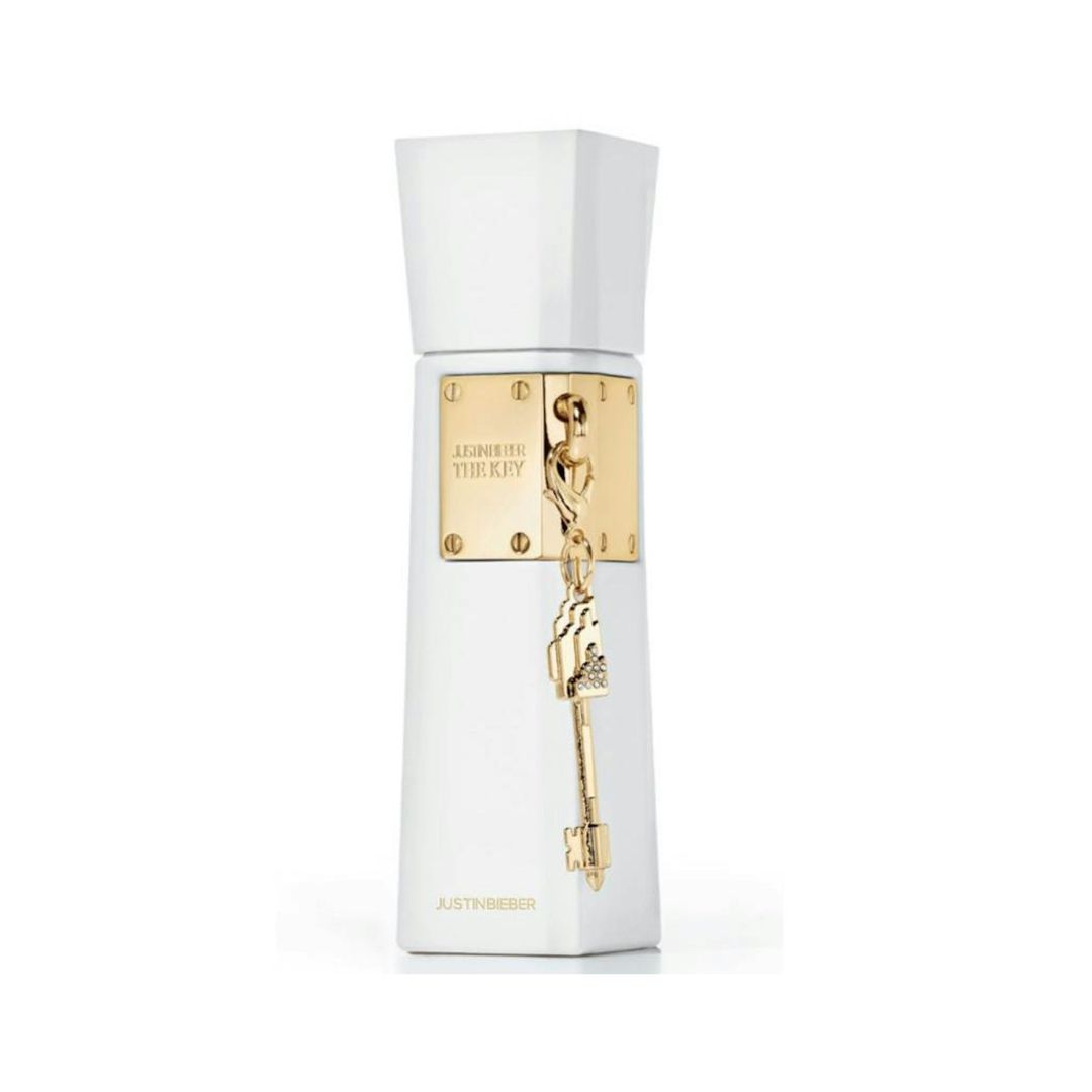 8 beauty editors say the are their most nostalgic perfumes | Marie ...