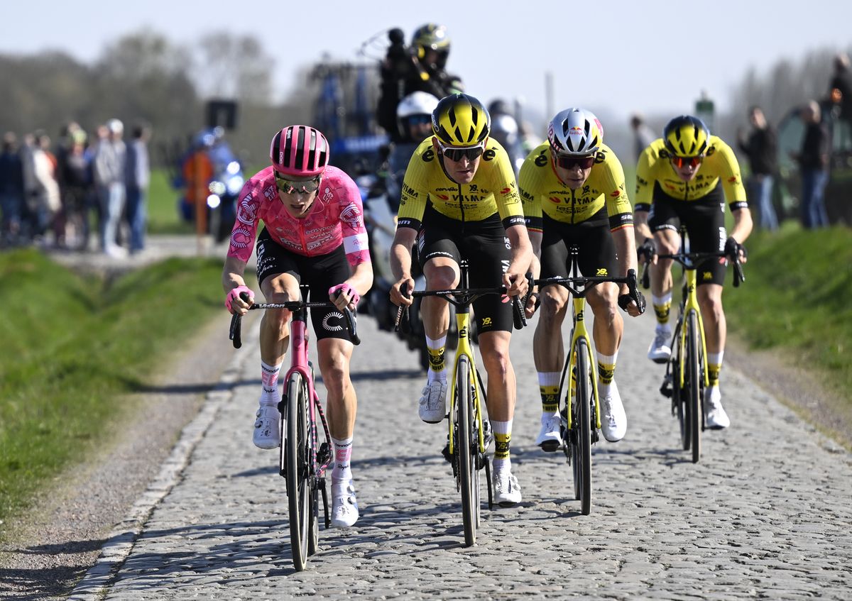 'We did a beautiful race up until 10km to go' - Visma-Lease a Bike pull ...