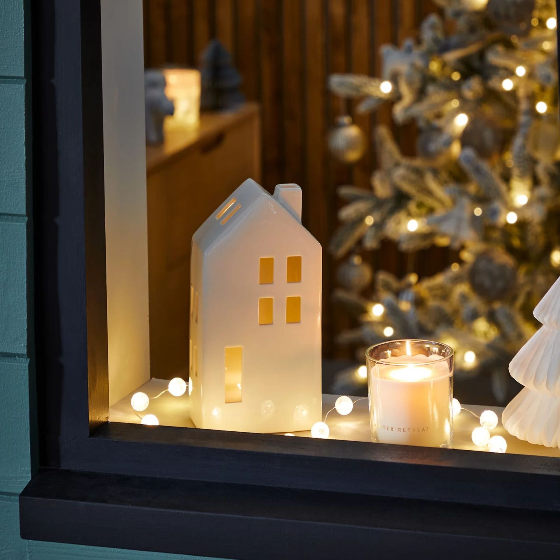 The Christmas light-up house trend is major this year | Ideal Home