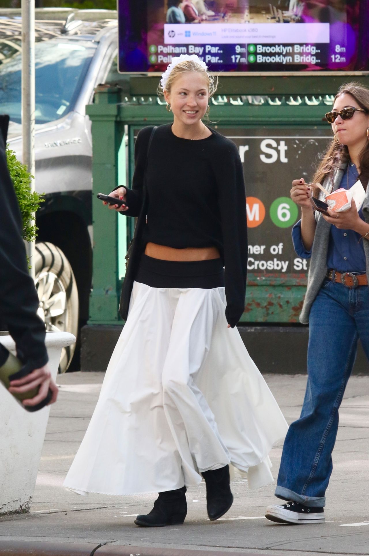 Celebrities are Low-Key Obsessed with this Low-Rise Trend | Who What Wear