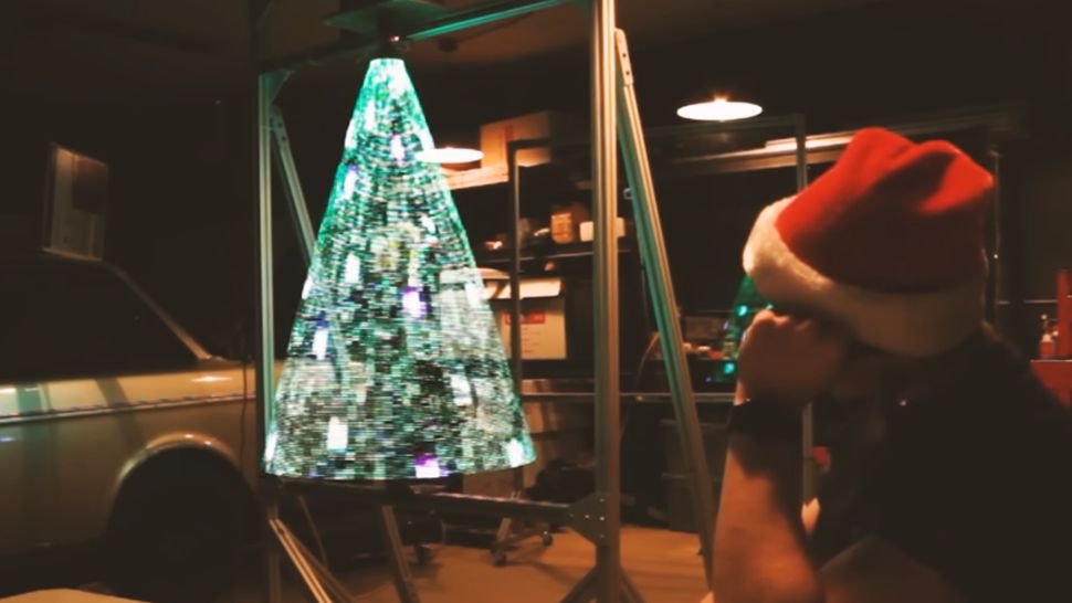 Raspberry Pi 'Holographic' Christmas Tree Spins Ridiculously Fast | Tom ...