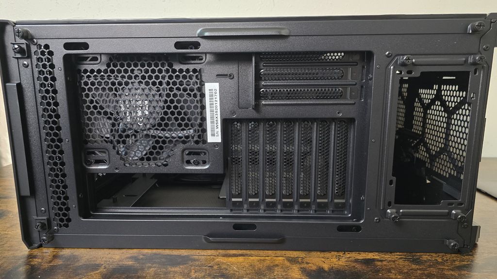 Be Quiet Dark Base 701 Case Review: Premium craftsmanship, excellent ...