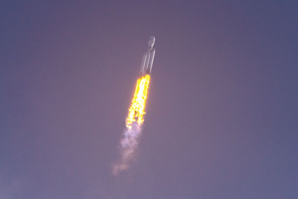 Amazing photos from SpaceX's Falcon Heavy USSF-44 mission | Space