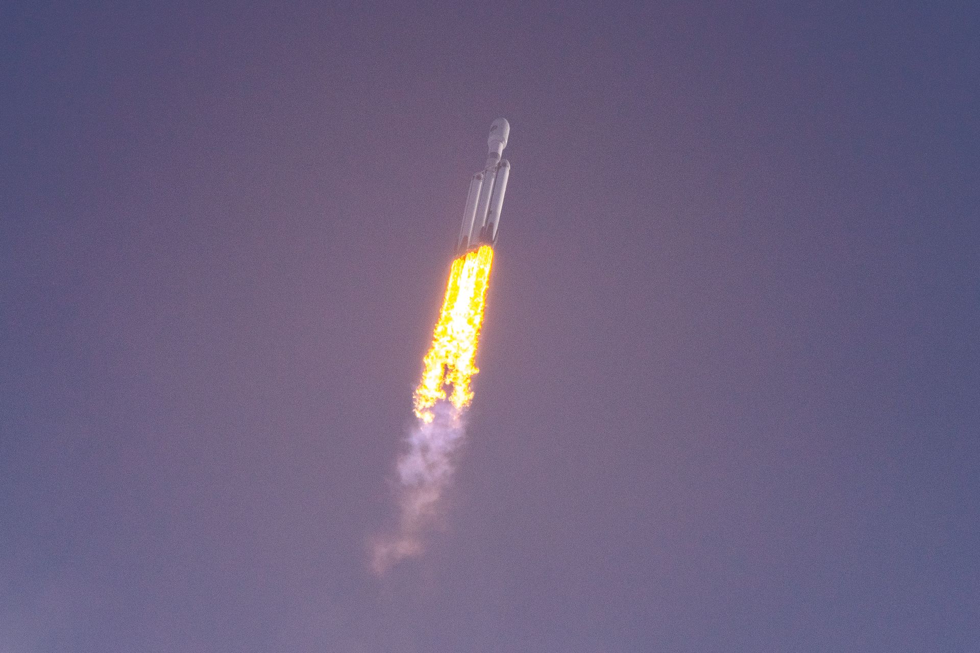 Amazing photos from SpaceX's Falcon Heavy USSF-44 mission | Space