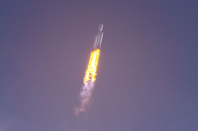 Amazing photos from SpaceX's Falcon Heavy USSF-44 mission | Space